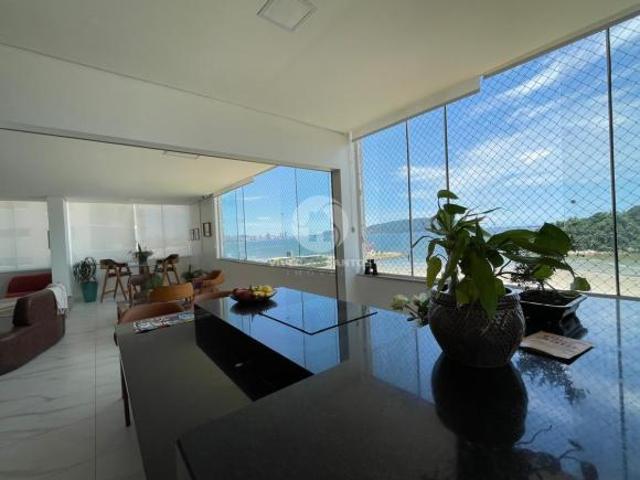 Apartamento 3 quartos em frente mar José Menino!