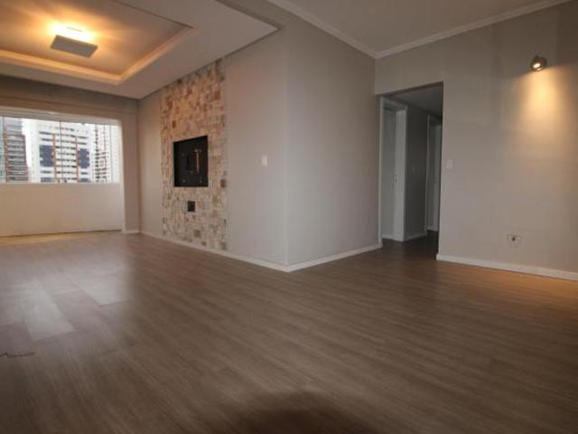 APARTAMENTO 3 QUARTOS NO AGUA VERDE