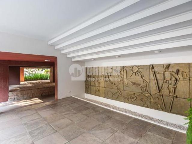 Apartamento 3 quartos no Batel