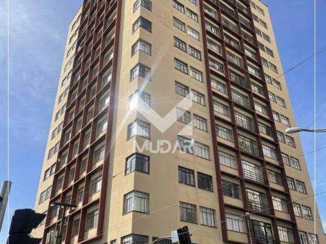 Apartamento 3 quartos no Ed. Marieta