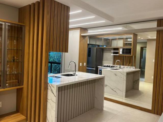 Apartamento 3 Quartos Sofisticado no Centro de T. Borba | 3 Sacadas | Móveis Pla