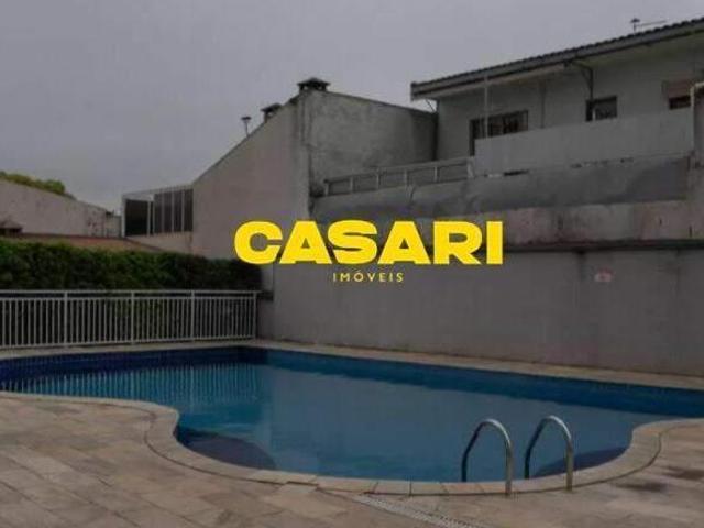 Apartamento 3 quartos, Sala e Sacada, 1 vaga livre, 58m2 Condominio com piscina, Vila Luzita ´ Hom