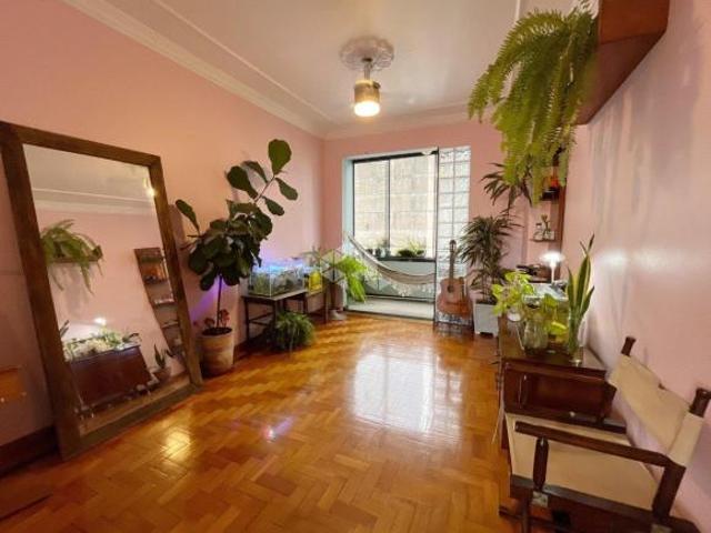 Apartamento de 135m privativos, 3 quartos, sendo 01suíte, elevador no Bairro Centro Histórico