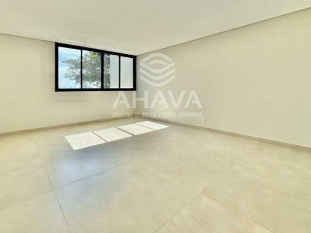 Apartamento 3 Quartos sendo 1 Suíte à Venda, 82m², 2 Vagas, Bairro Itapoã, próximo a Avenida Portuga