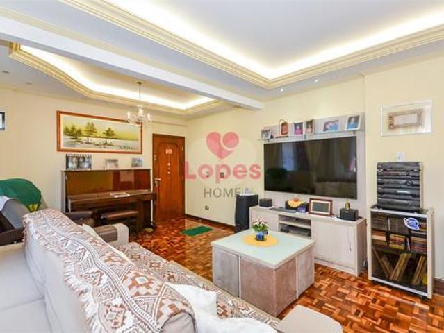 Apartamento 3 quartos sendo 1 suíte com vaga no centro de Curitiba