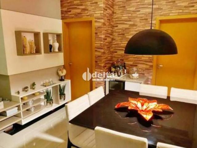 Apartamento 3 quartos sendo 1 suíte disponível para venda no bairro Tubalina em Uberlândia MG