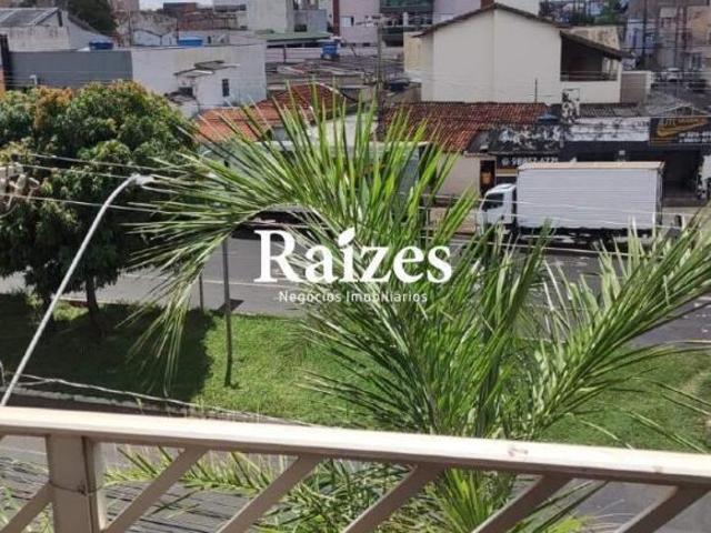 Apartamento 3 quartos sendo 1 suíte no Centro de Uberlândia | Frente | Mobiliado | 1 vaga