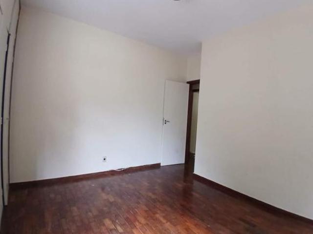 Apartamento 3 quartos, situado na Rua Santa Helena no bairro Serra, em Belo Horizonte