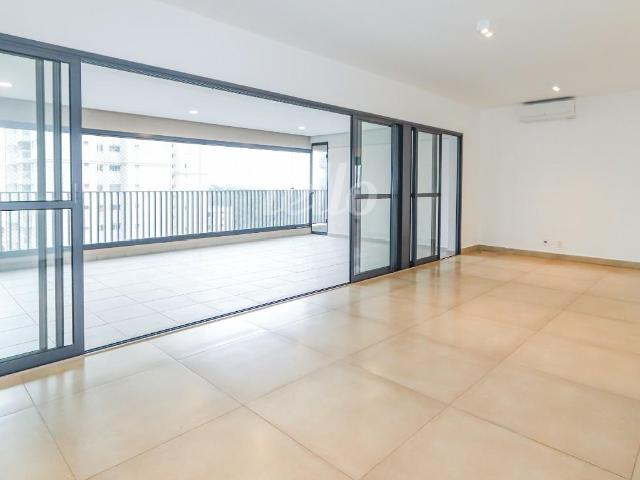 Apartamento 3 quartos para alugar no a Tatuapé