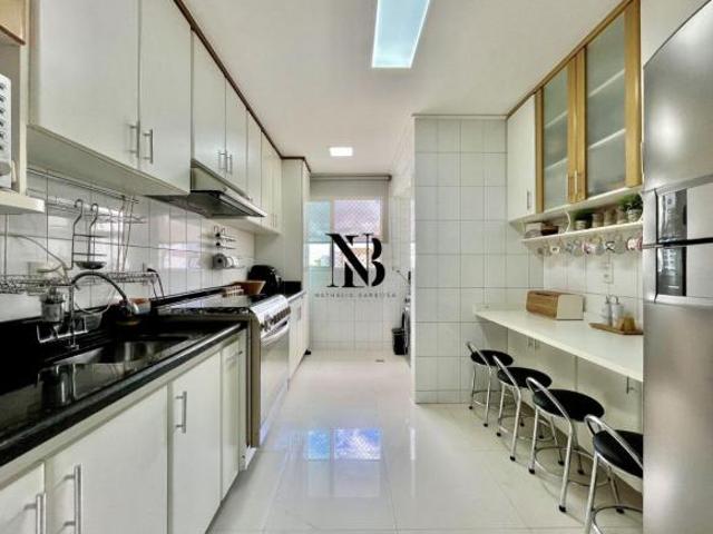 APARTAMENTO 3 QUARTOS REFORMADO COM 3 QUARTOS E 2 VAGAS DE GARAGEM