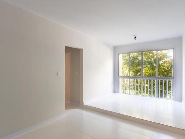 Apartamento 3 quartos, reformado, condomínio com infraestrutura Bairro Cristal