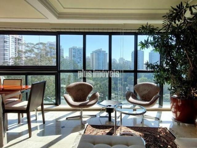 Apartamento 3 Suites 4 Vagas Deposito no Panamby!