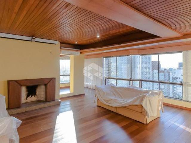 Apartamento 3 suítes 1ap por andar e 2 duas vagas ao lado do Parque Moinhos