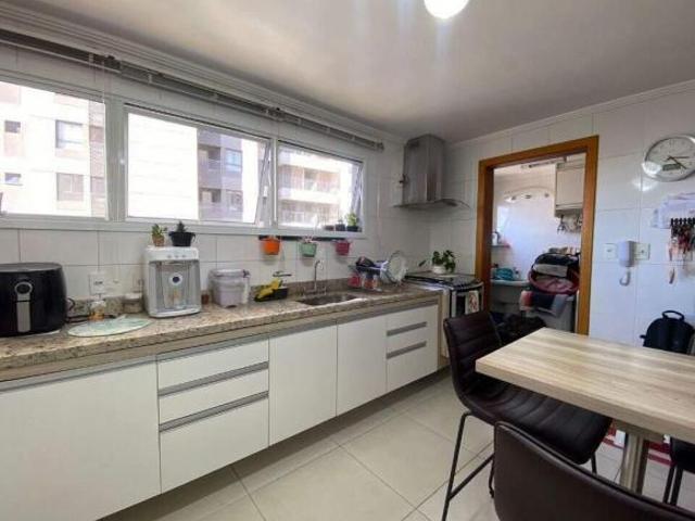 Apartamento 3 suítes 3 vagas na frente, Jardim Santo André – 122 m²