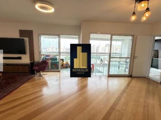 Apartamento 3 suítes 3 vagas na Vila Andrade, Morumbi