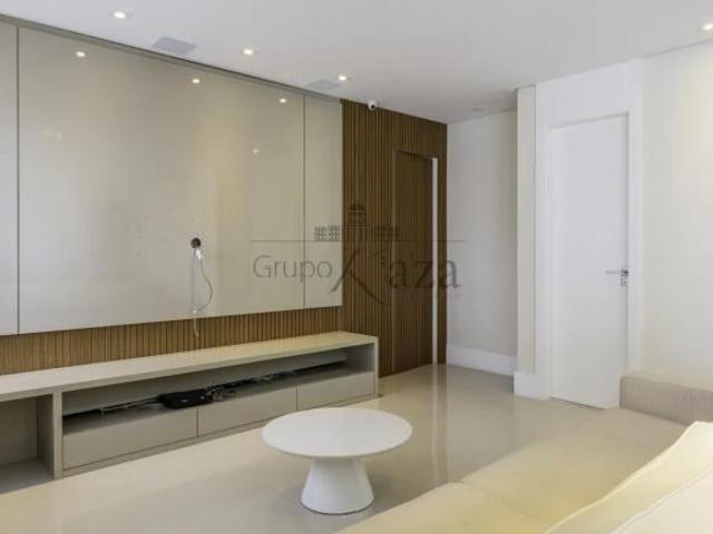 Apartamento 3 Suítes Vila Nova Conceição 157m²