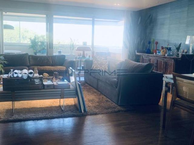 Apartamento 3 suítes à venda no bairro Central Parque Porto Alegre/RS, Zona leste