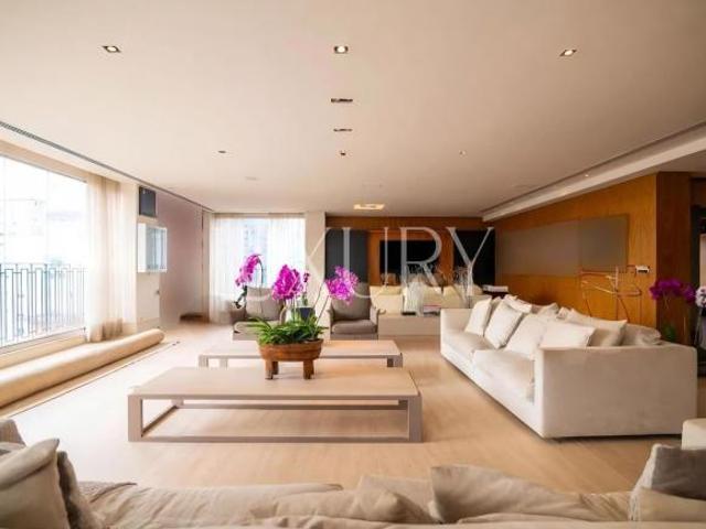 Apartamento 3 Suítes à Venda no Itaim Bibi, Próximo ao Parque do Povo, Pronto para Morar em Prédio c
