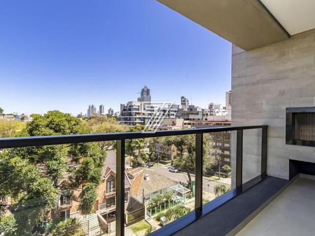 Apartamento 3 suítes com 139m² úteis, 3 vagas, no
