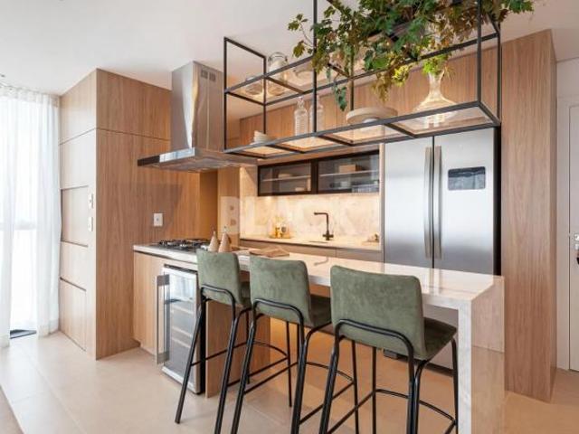 Apartamento 3 suítes com sacada em Torres RS