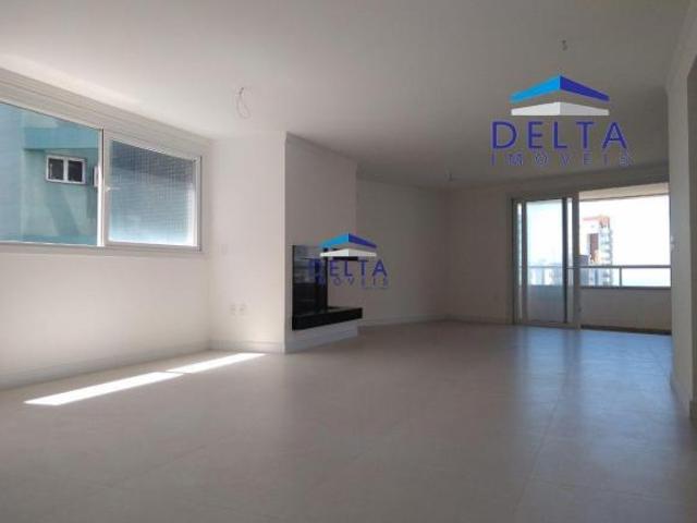 Apartamento 3 suítes com vista mar em Torres