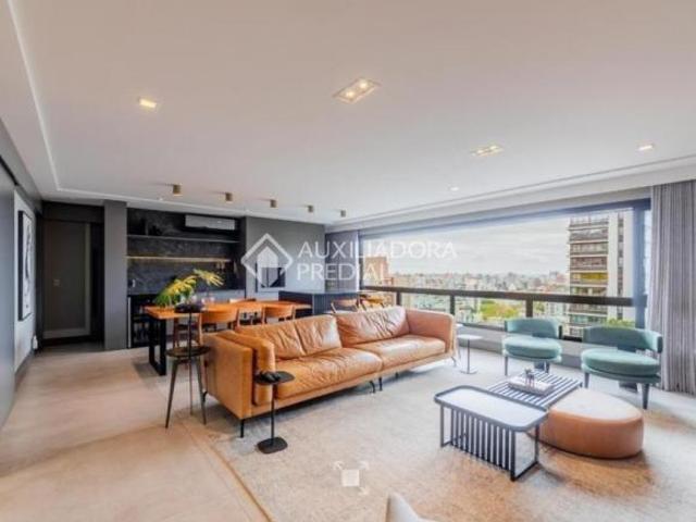 Apartamento 3 suítes e 3 vagas no Petrópolis