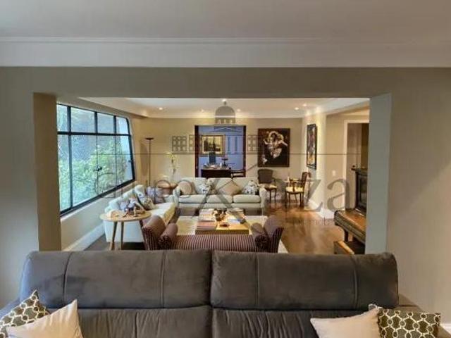 Apartamento 3 Suítes Jardim Paulista 244,16m²