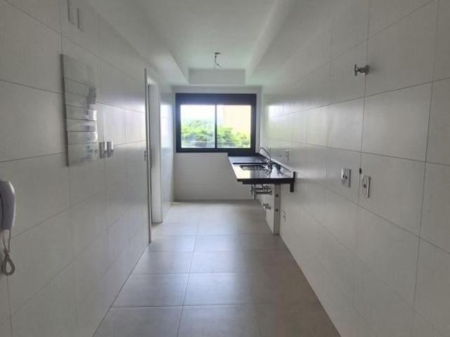 Apartamento 3 suítes pronto à venda,fácil acesso Av. Pompéia e Nossa Senhora da Lapa