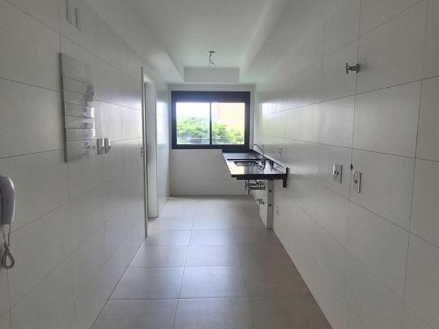 Apartamento 3 suítes pronto à venda,fácil acesso Av. Pompéia e Nossa Senhora da Lapa