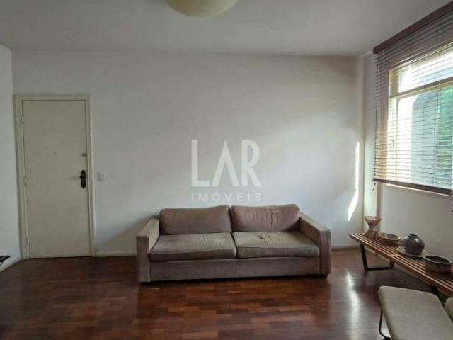 Apartamento 3Q 1V localização excelente