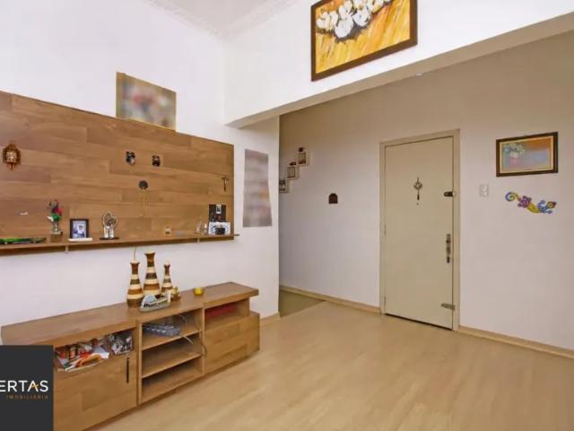 Apartamento térreo no Centro de 1 dormitório DESOCUPADO