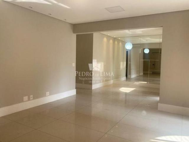 Apartamento Tatuapé 246m² 4 dormitórios 3 suítes 4 vagas. Condomínio Almeria