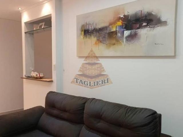 Apartamento Tatuapé 2 dormitórios, suíte. 1 vaga demarcada e depósito