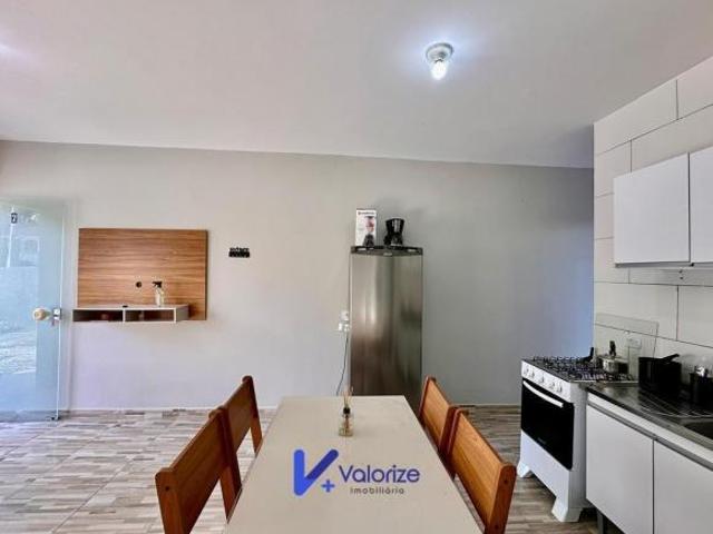 Apartamento térreo, 3 quadras do mar à venda