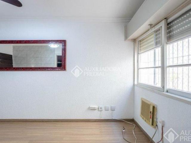 Apartamento Térreo 3 Quartos | Piso Laminado Bairro Petrópolis