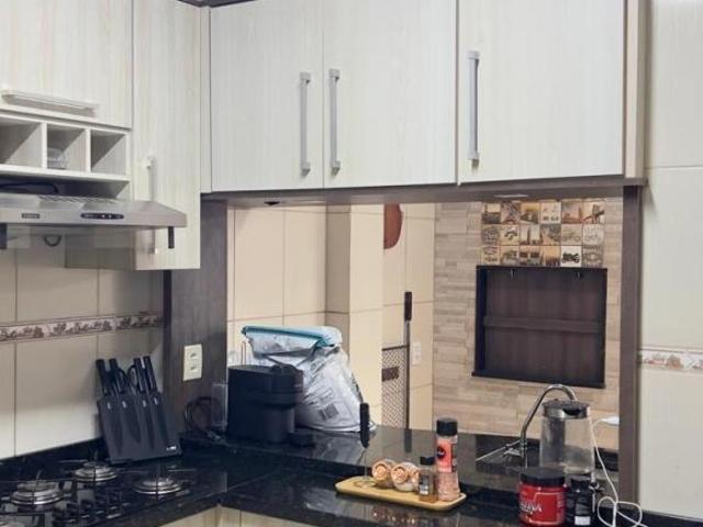 Apartamento Térreo 2 dormitórios 1 suíte e 2 vagas de Garagem Cachoeirinha