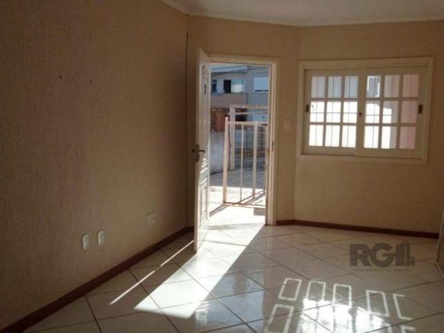 Apartamento térreo 2 dormitórios, vaga de garagem, Bairro Vila Imbuí