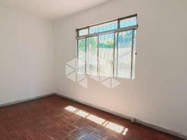 Apartamento térreo 2 dormitórios no Bairro Partenon