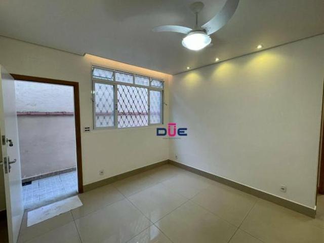 Apartamento térreo 2 dormitórios, quintal privativo, em Santos