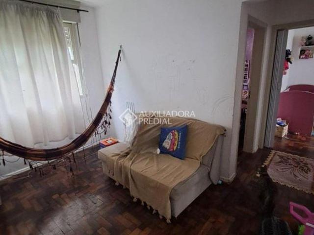 Apartamento térreo 2 quartos no bairro Camaquã