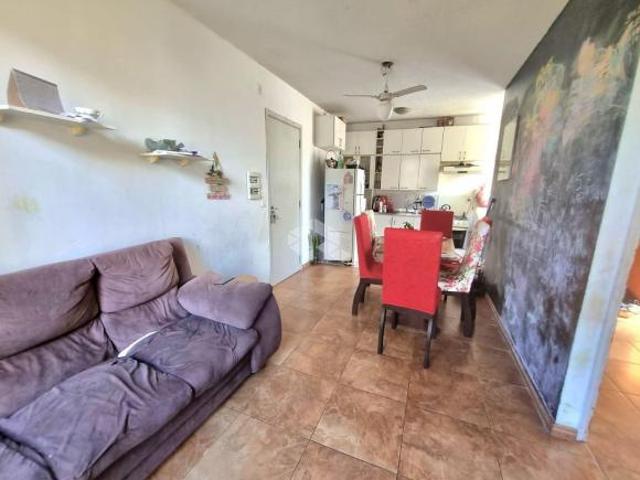 Apartamento térreo 43m² 2 dormitórios, 01 vaga de estacionamento, no bairro Fáti