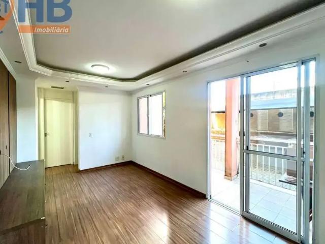 Apartamento Térreo 54m² com 2 Dormitórios e Varanda Ampla Locação