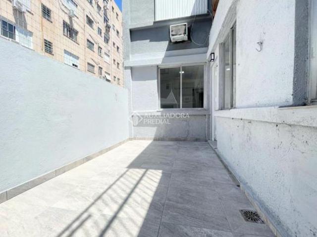 Apartamento térreo com churrasqueira
