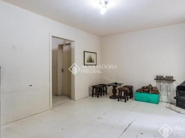 Apartamento térreo com garden na Lucas de Oliveira bairro Petrópolis