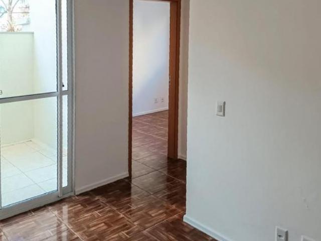 Apartamento térreo com jardim, churrasqueira, dois quartos e vaga de garagem. Vila Rosa, NH
