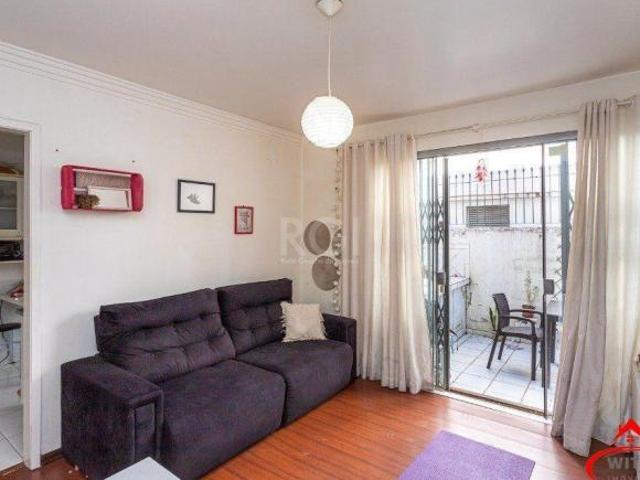 Apartamento térreo com pátio de 1 dormitório no bairro Santa Cecilia