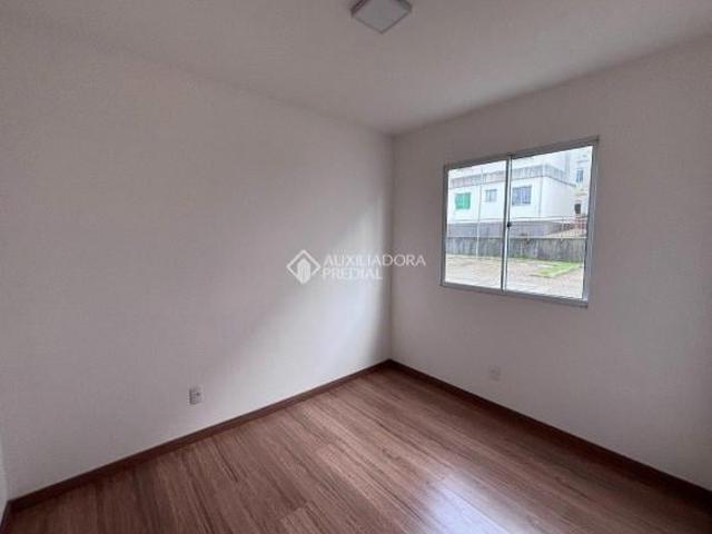 Apartamento térreo com pátio em Novo Hamburgo