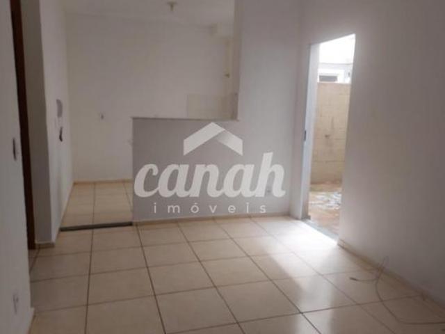 Apartamento Térreo com Quintal e 2 Dormitórios a Venda no Vitta Recanto das P.