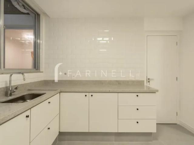 Apartamento térreo com reforma atual e ótima planta