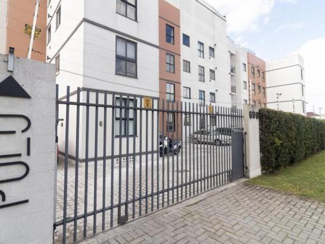 Apartamento Térreo com sacada com churrasqueira semi mobiliado em Pinhais